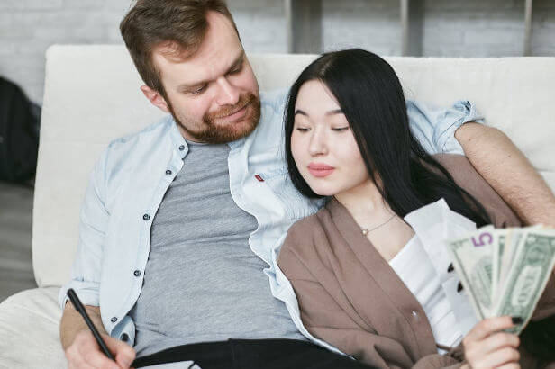 5 Different Ways Couples Manage Their Finances: Which is Right for You?
